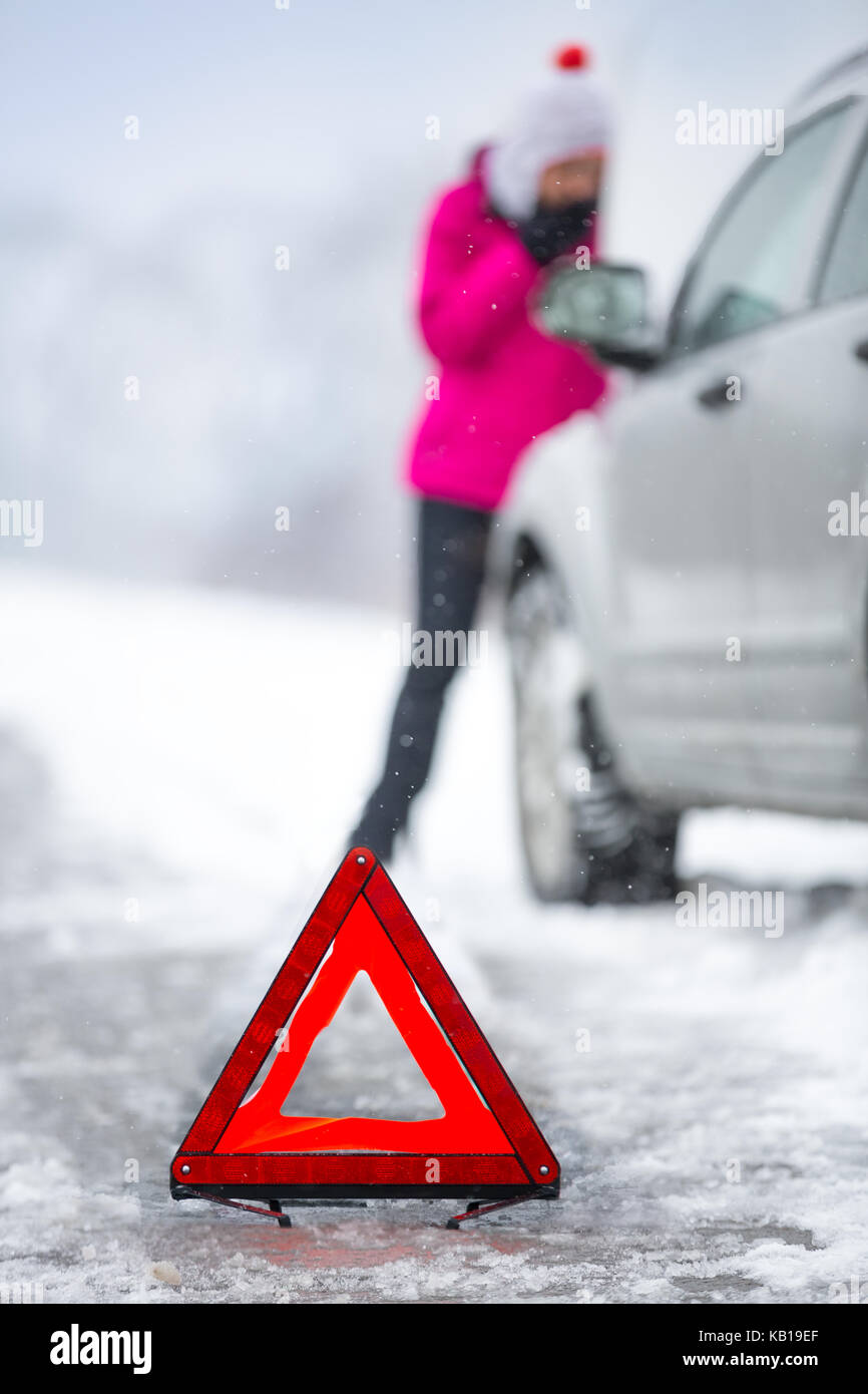 Car breakdown triangle hi-res stock photography and images - Alamy