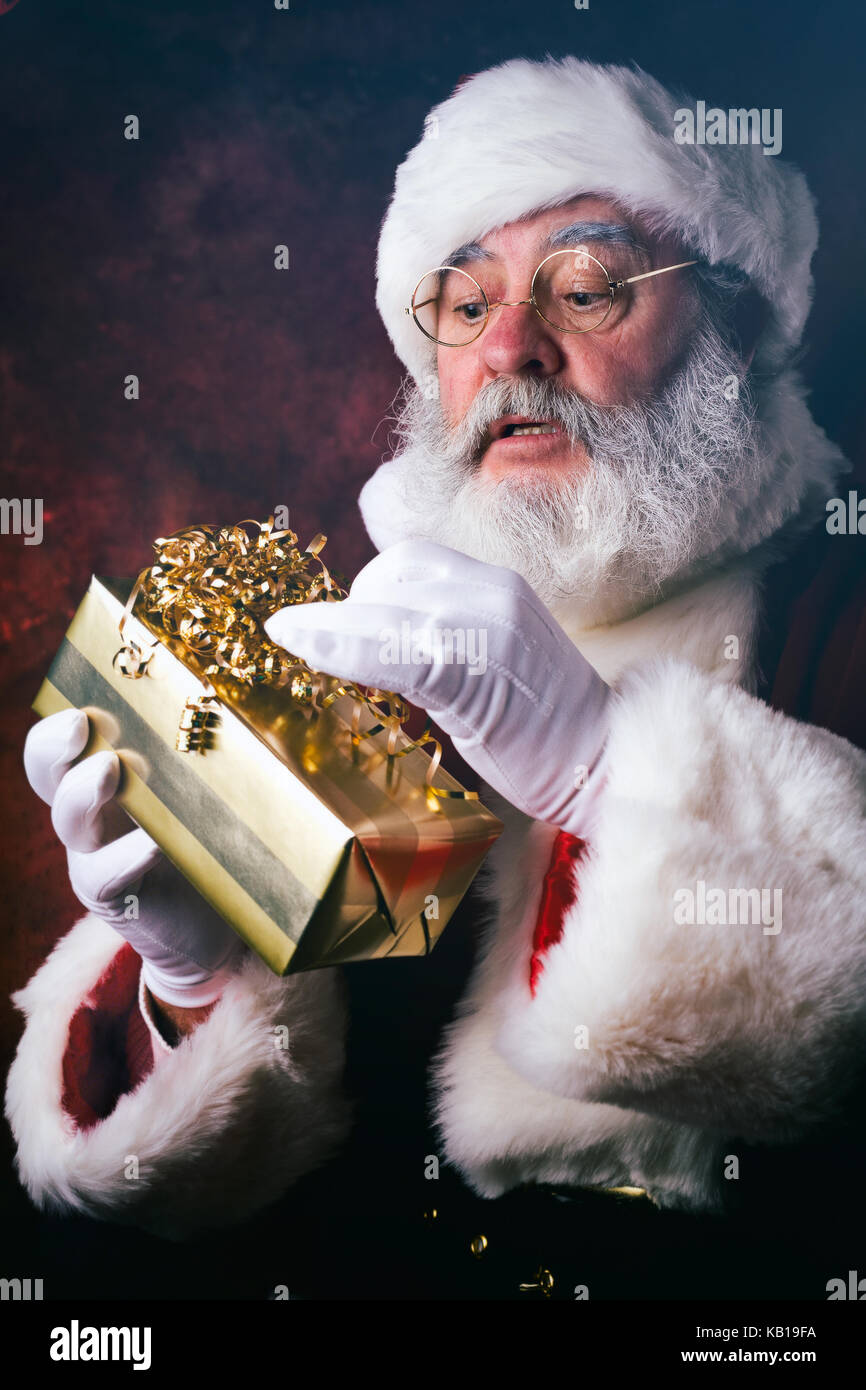 An authentic, traditional Santa with a real beard Stock Photo - Alamy