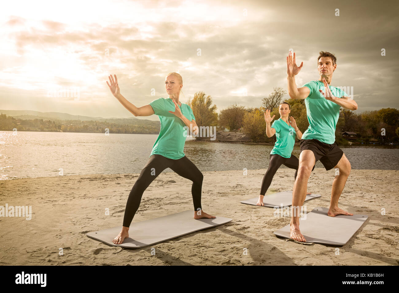 Yoga group nature hi-res stock photography and images - Alamy