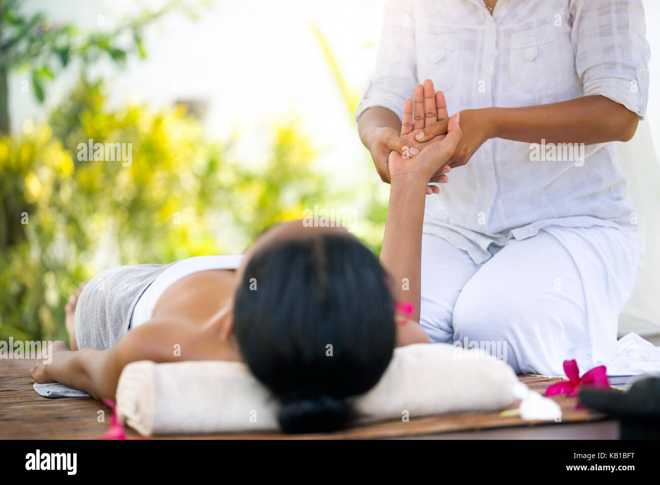 woman receiving relaxation hand massage Stock Photo - Alamy