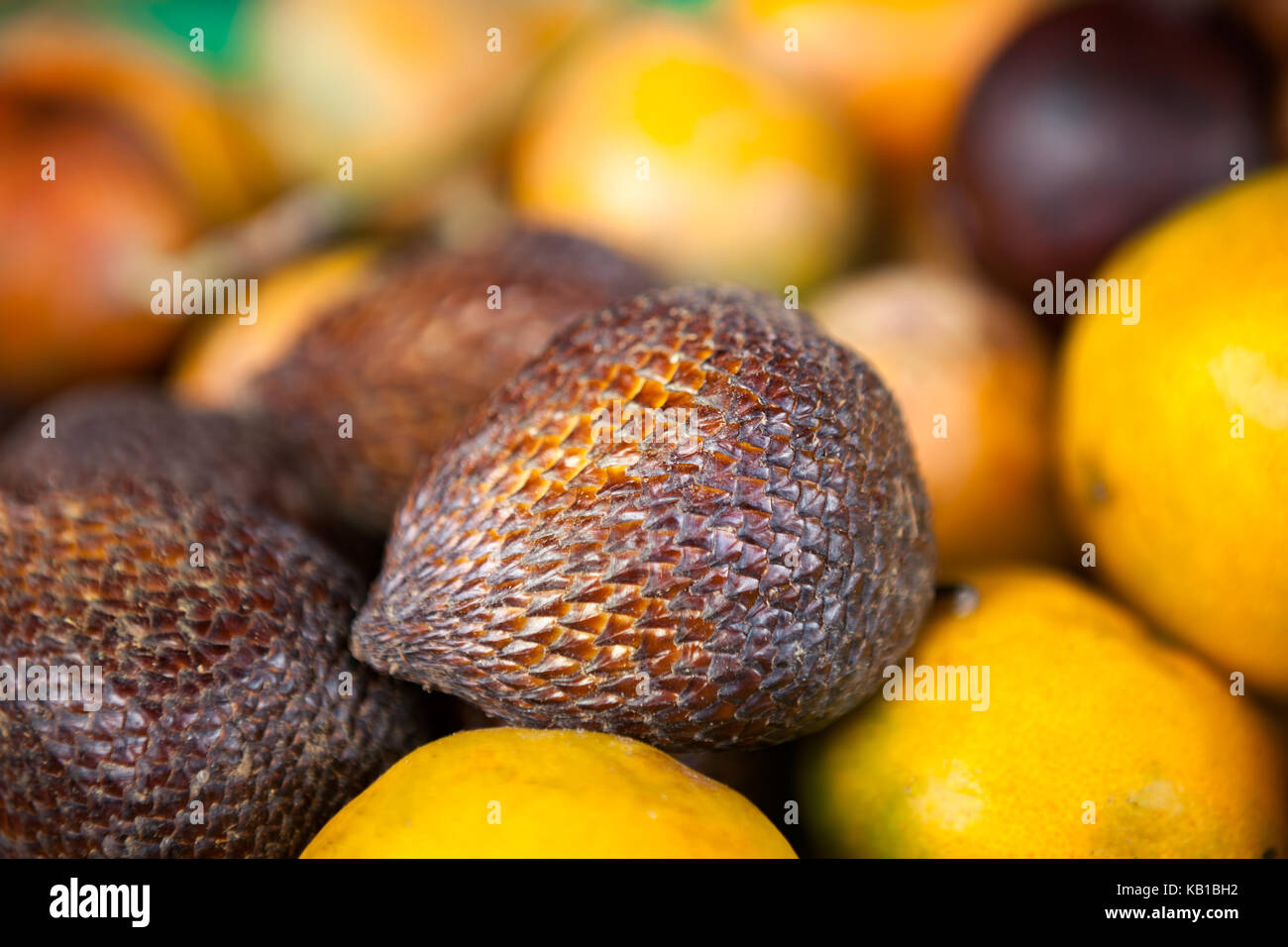 Salak fruit (or Snake skin) on a market stall in Bali Stock Photo - Alamy