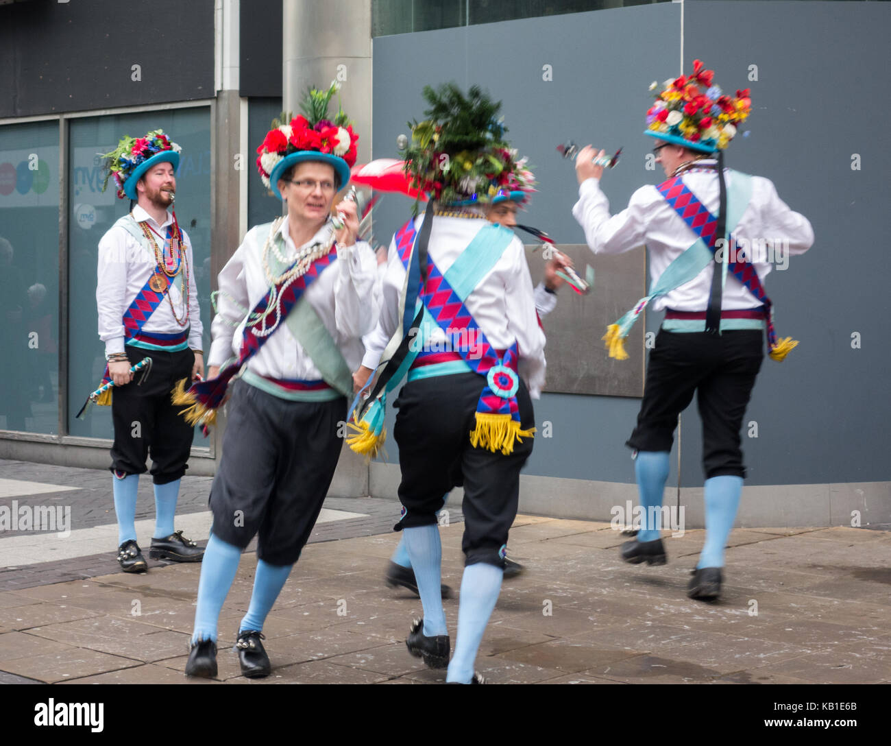 Morris dancing in Birmingham Stock Photo - Alamy