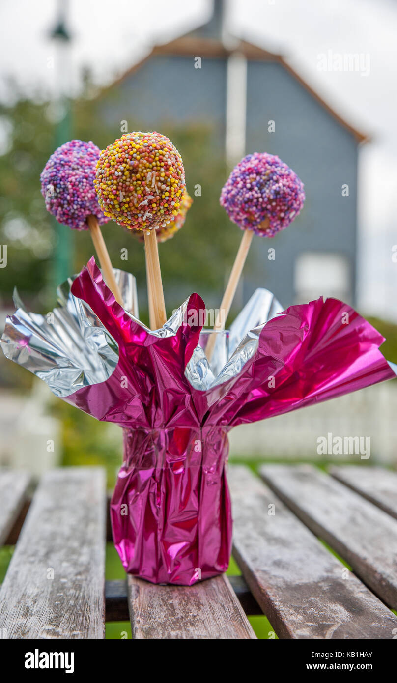 Ball chocolate homemade dessert hi-res stock photography and images - Alamy