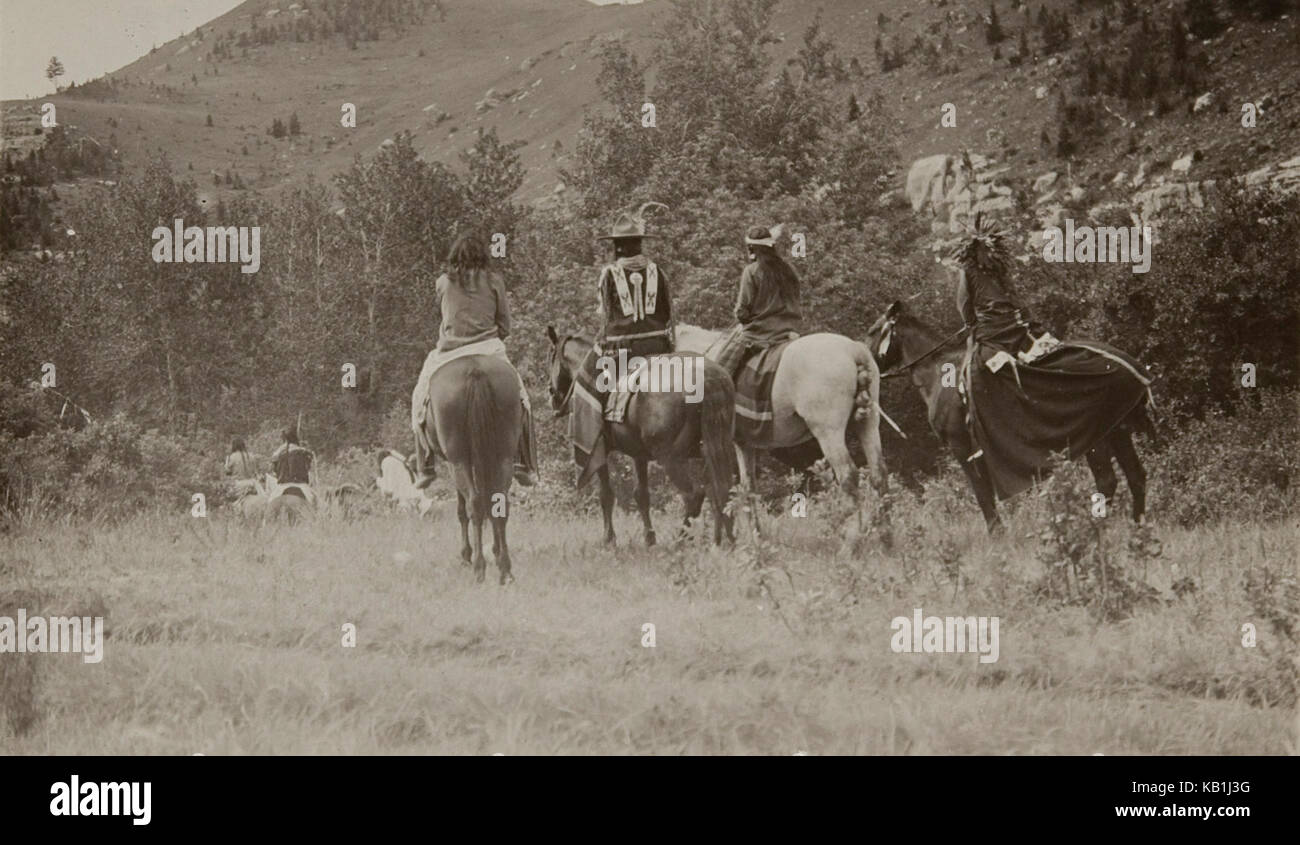 Untitled (Native Americans on horseback Stock Photo - Alamy