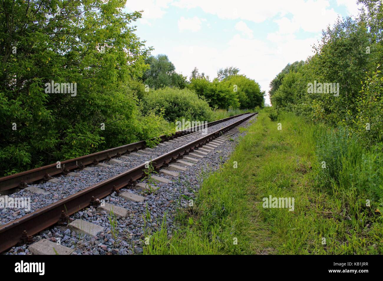 Grass and railway track hi-res stock photography and images - Alamy