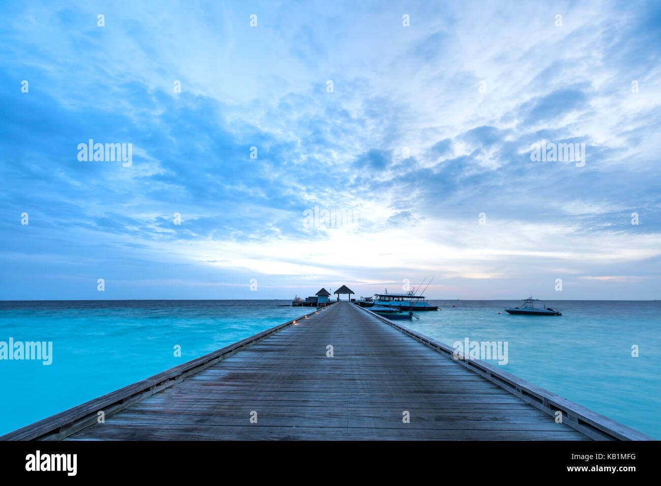 Maldives boat building hi-res stock photography and images - Alamy