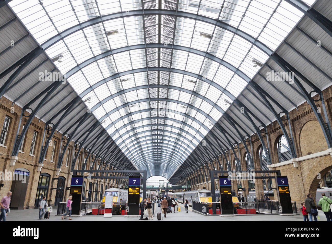 King’S Cross Station In London – SZSG