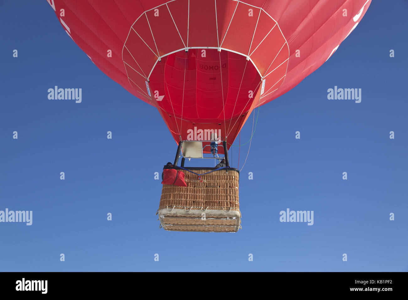 Balloon ride in the hot-air balloon Stock Photo - Alamy