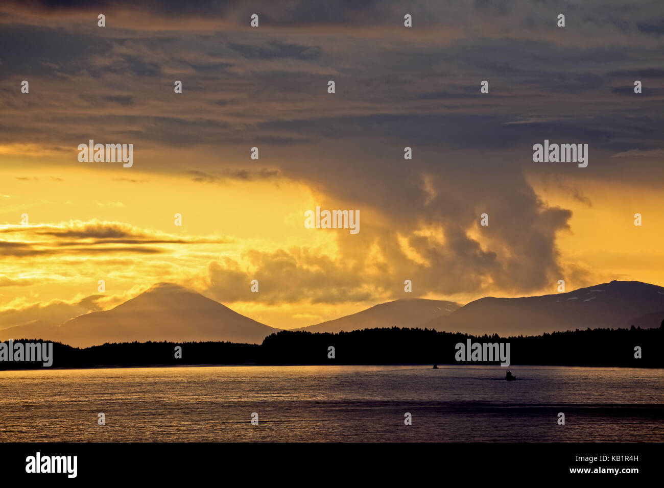 North America, the USA, Alaska, Kodiak Iceland, Monashka Bay, mountain ...