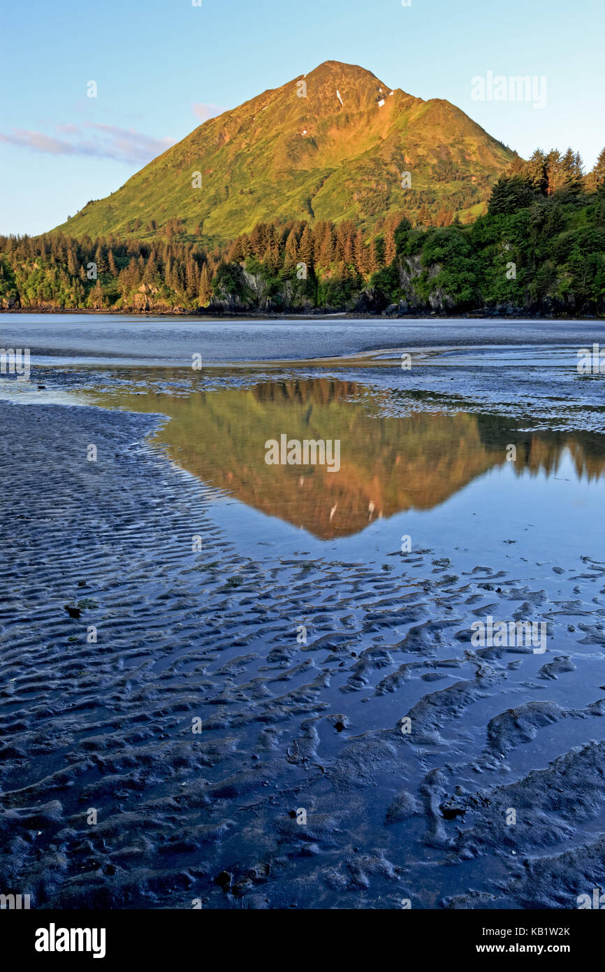 North America, the USA, Alaska, Kodiak Iceland, Monashka Bay, mountain ...