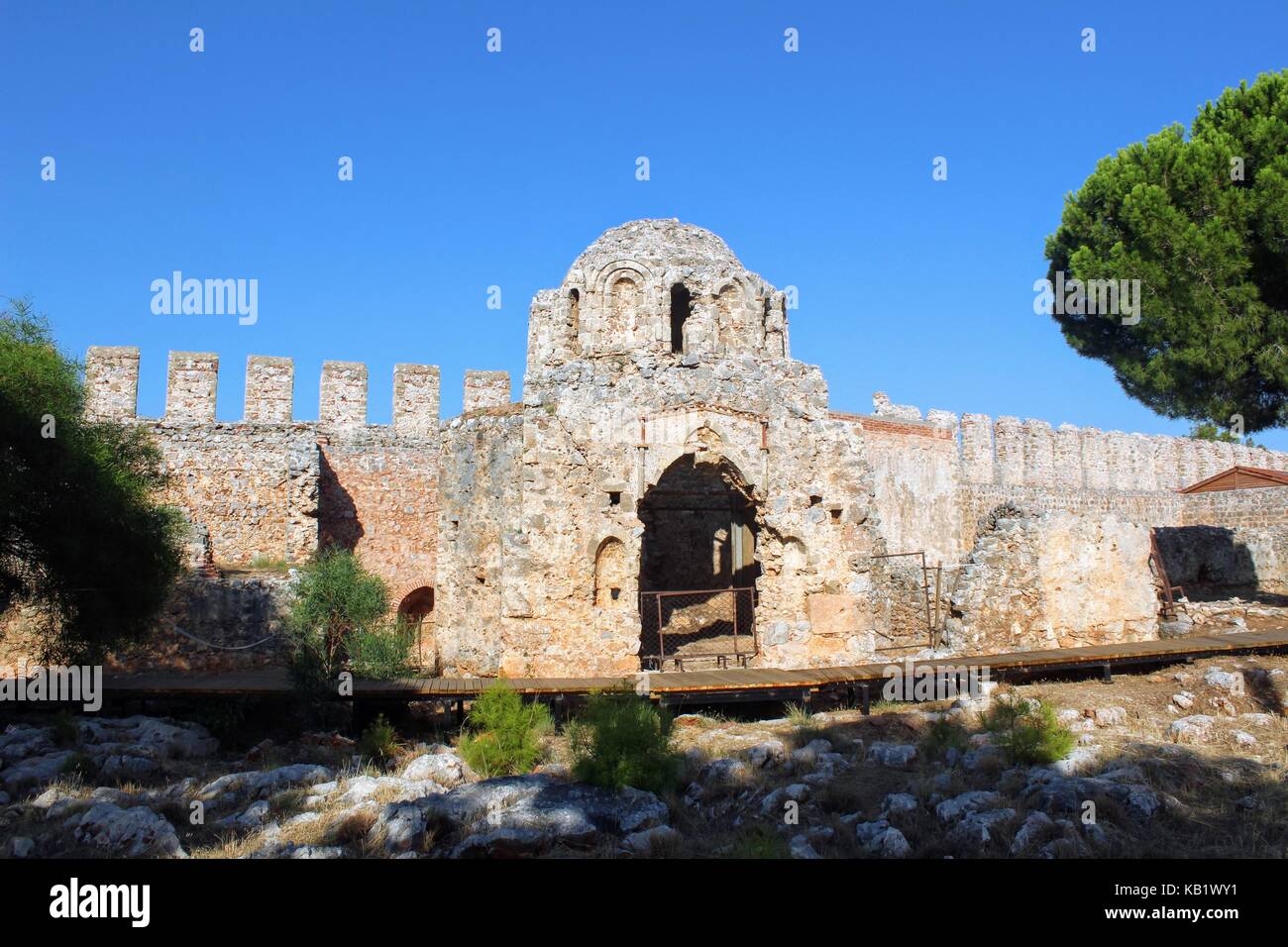 Inside ruined castle hi-res stock photography and images - Alamy