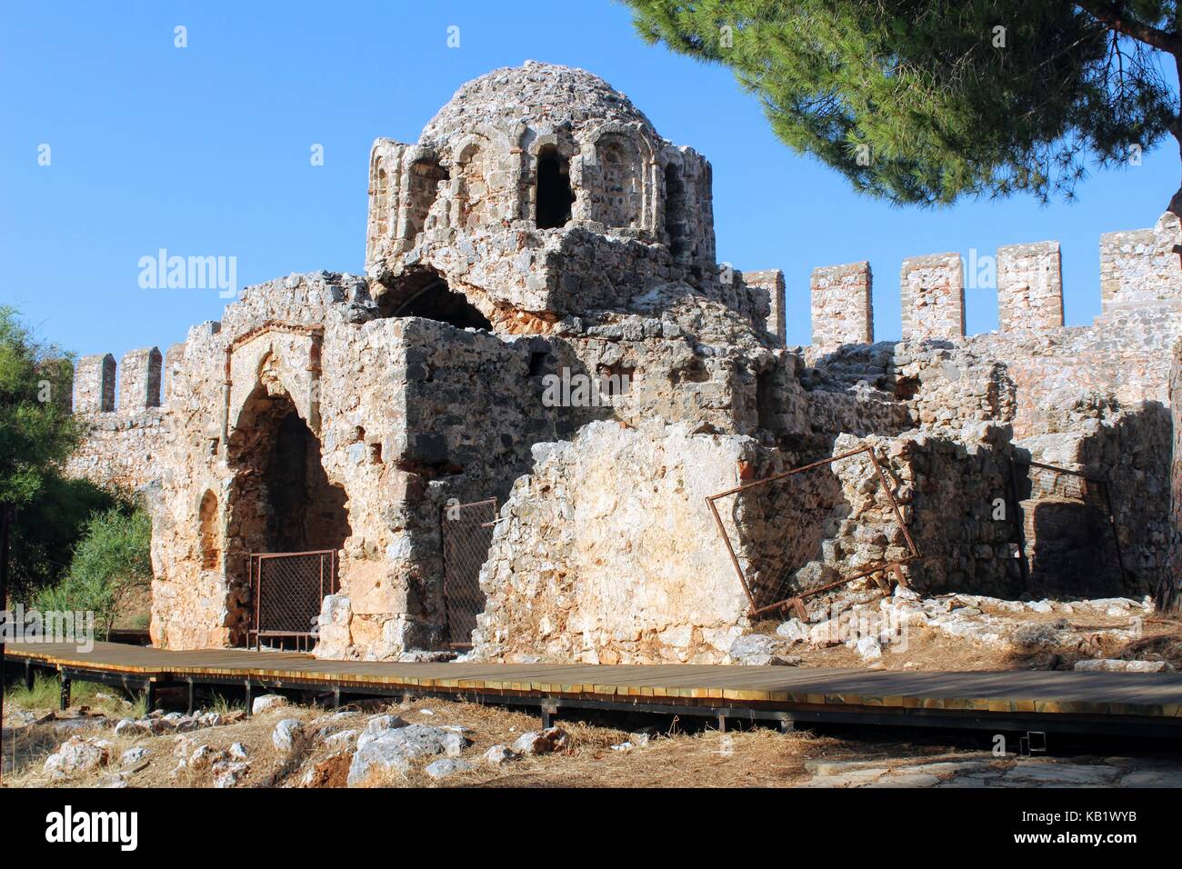Inside ruined castle hi-res stock photography and images - Alamy