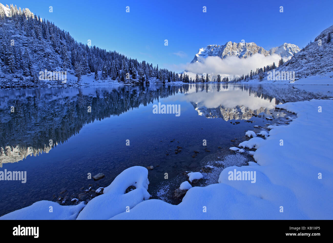 Austria, Tyrol, Mieming range, Seebensee, Zugspitze (mountain ...
