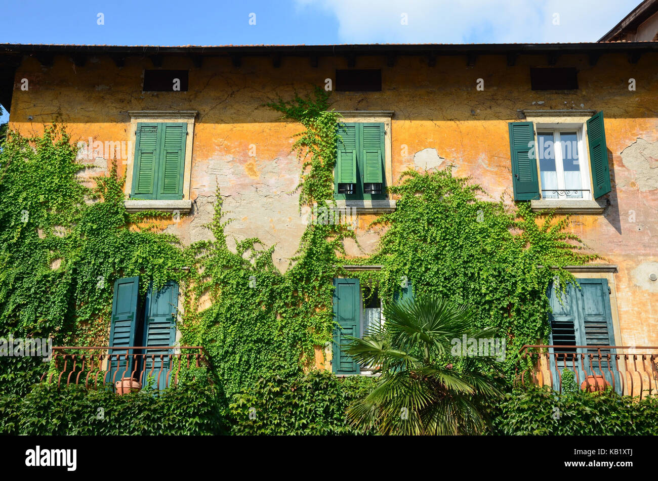 Italy, Trentino, Gardasee, Nago-Torbole, house facade, expire Stock ...