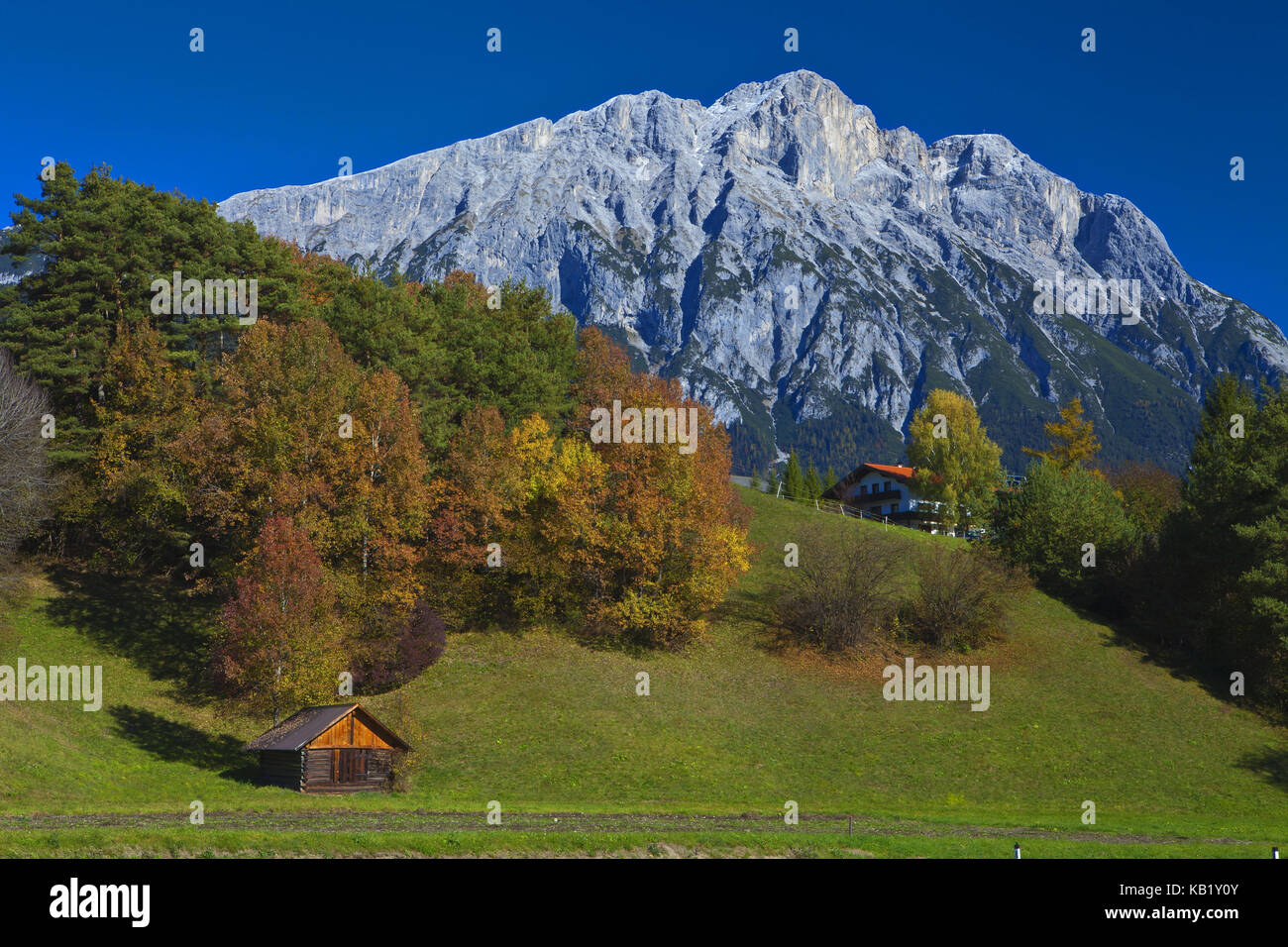 Austria, Tyrol, Mieminger plateau, Wildermieming, Hohe Munde (mountain ...