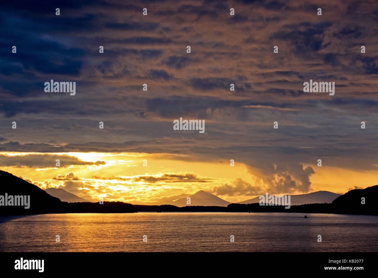 North America, the USA, Alaska, Kodiak Iceland, Monashka Bay, mountain ...