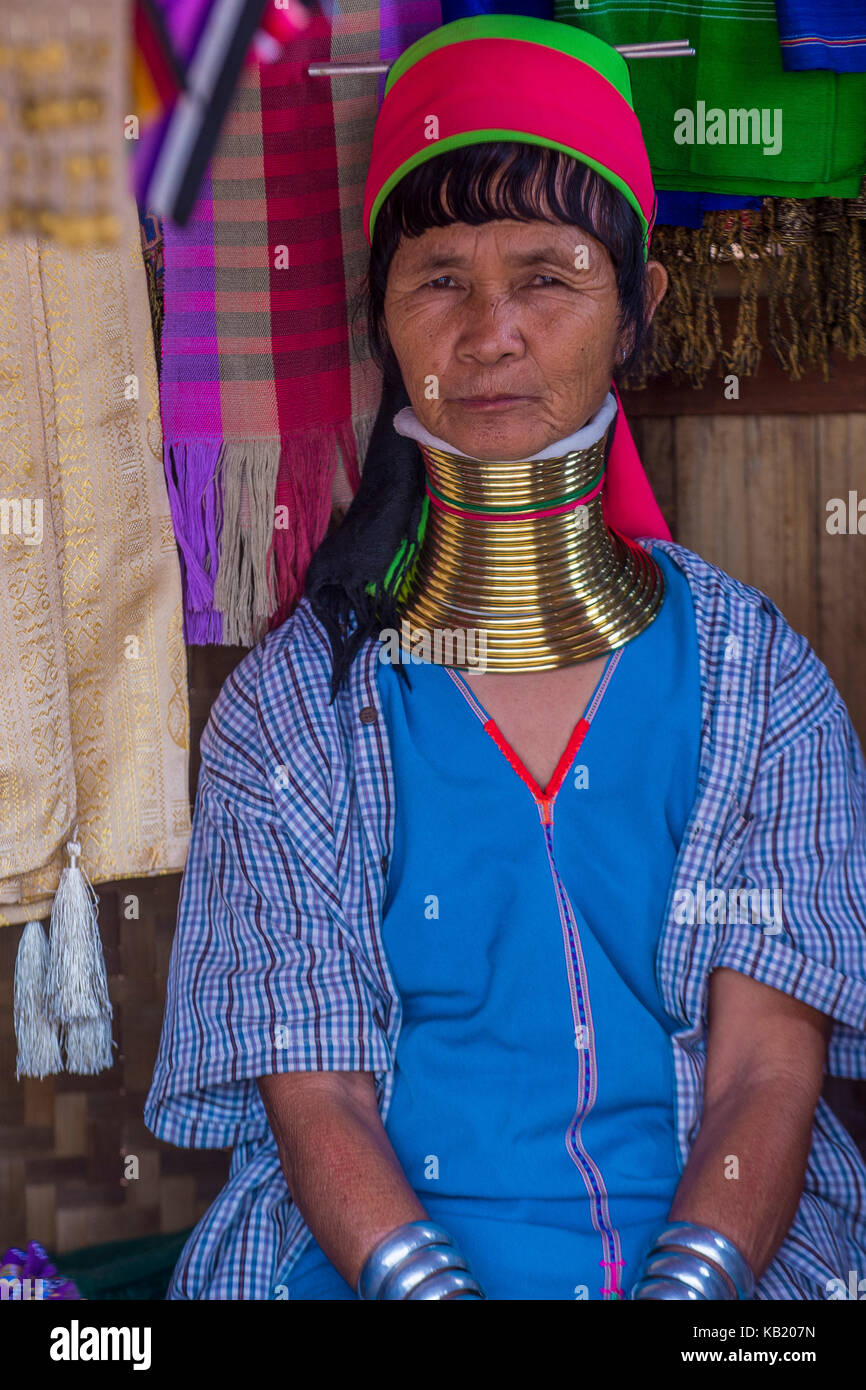 Portrait of Kayan tribe woman in Kayan state Myanmar Stock Photo - Alamy