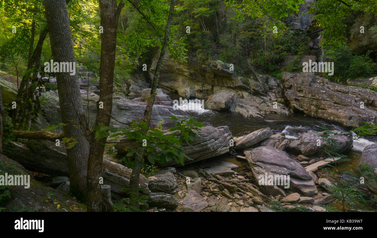A view of the Linville River in North Carolina Stock Photo - Alamy