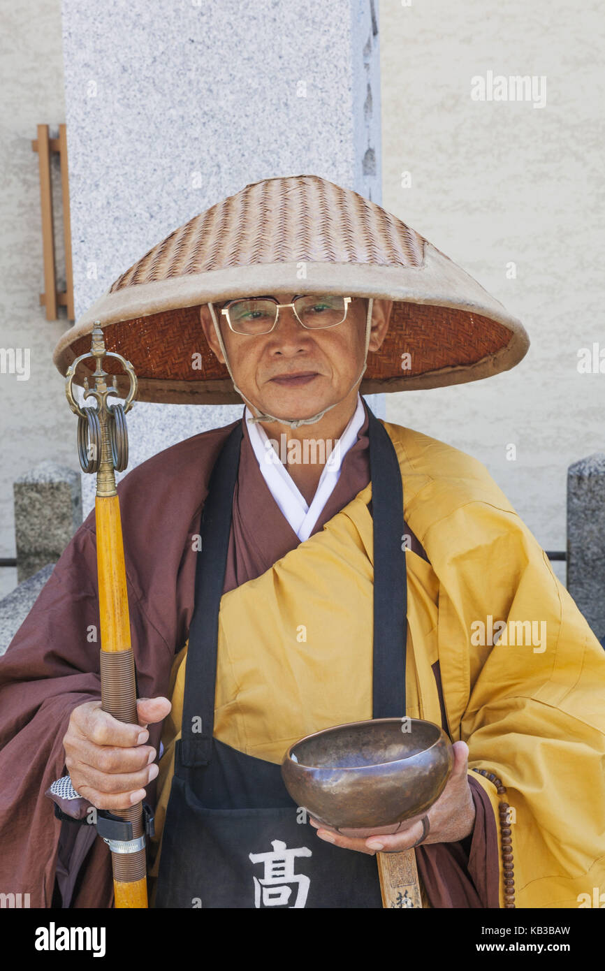 Japan, Honshu, Kansai, Osaka, Tennoji, Shitennoji temple, Zen Buddhism ...
