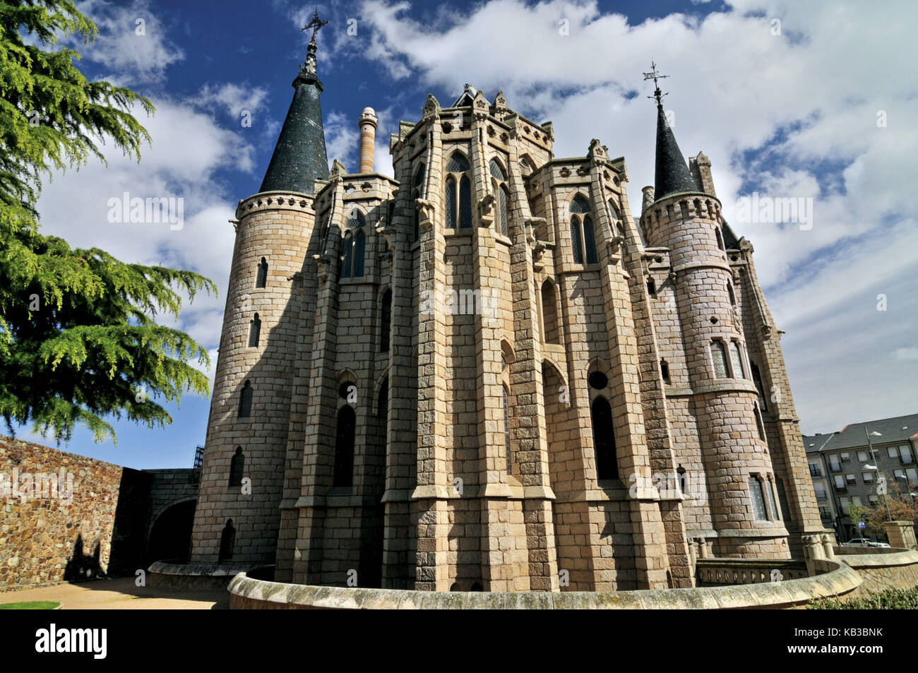 Palace of gaudi astorga hi-res stock photography and images - Alamy