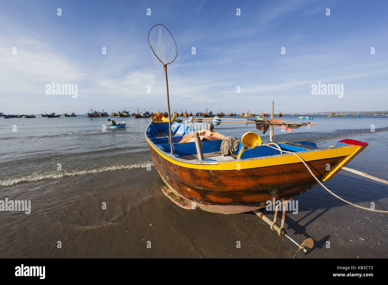 Vietnam, Mui Ne, Mui Ne Beach, traditional fishing boat Stock Photo - Alamy