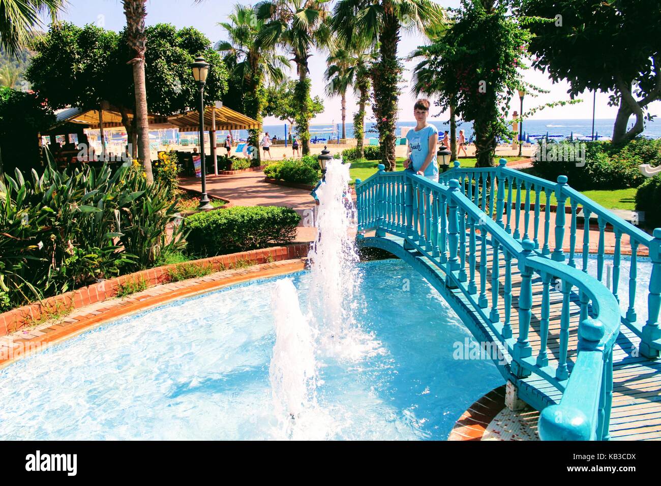 Bridge over swimming pool hi-res stock photography and images - Alamy