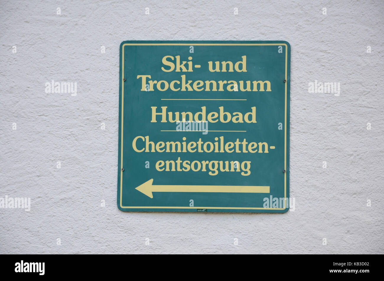 Caravan park sign hi-res stock photography and images - Alamy