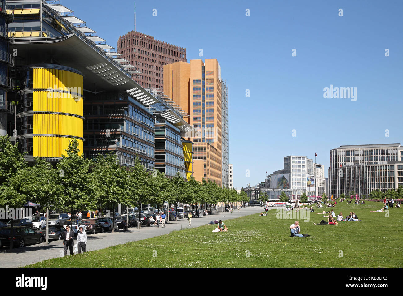 Middle of square hi-res stock photography and images - Alamy