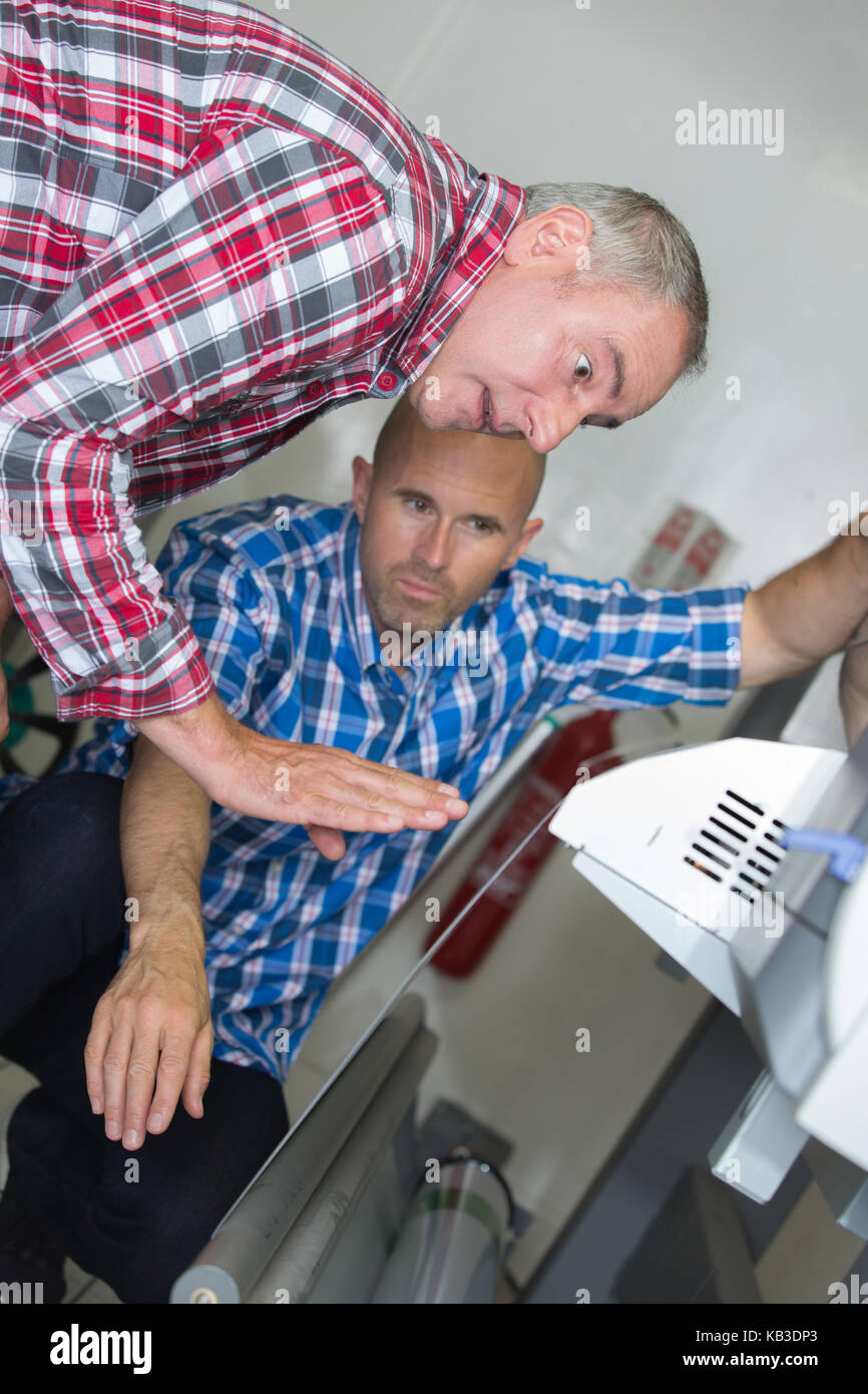 Preparing papers hi-res stock photography and images - Alamy