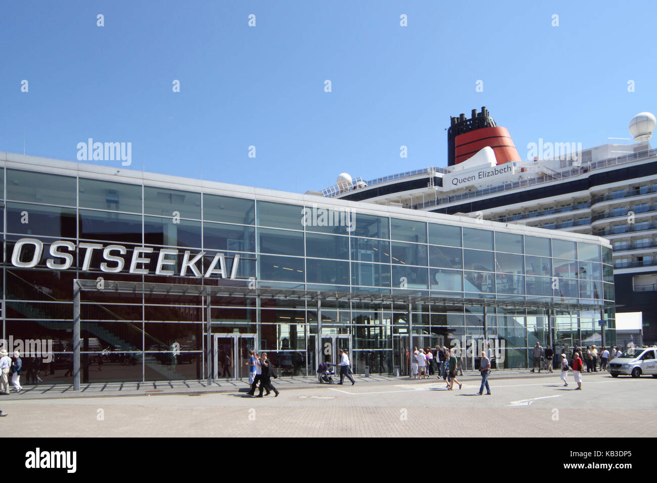 Kiel, harbour, Baltic quay, Queen Elizabeth Stock Photo - Alamy
