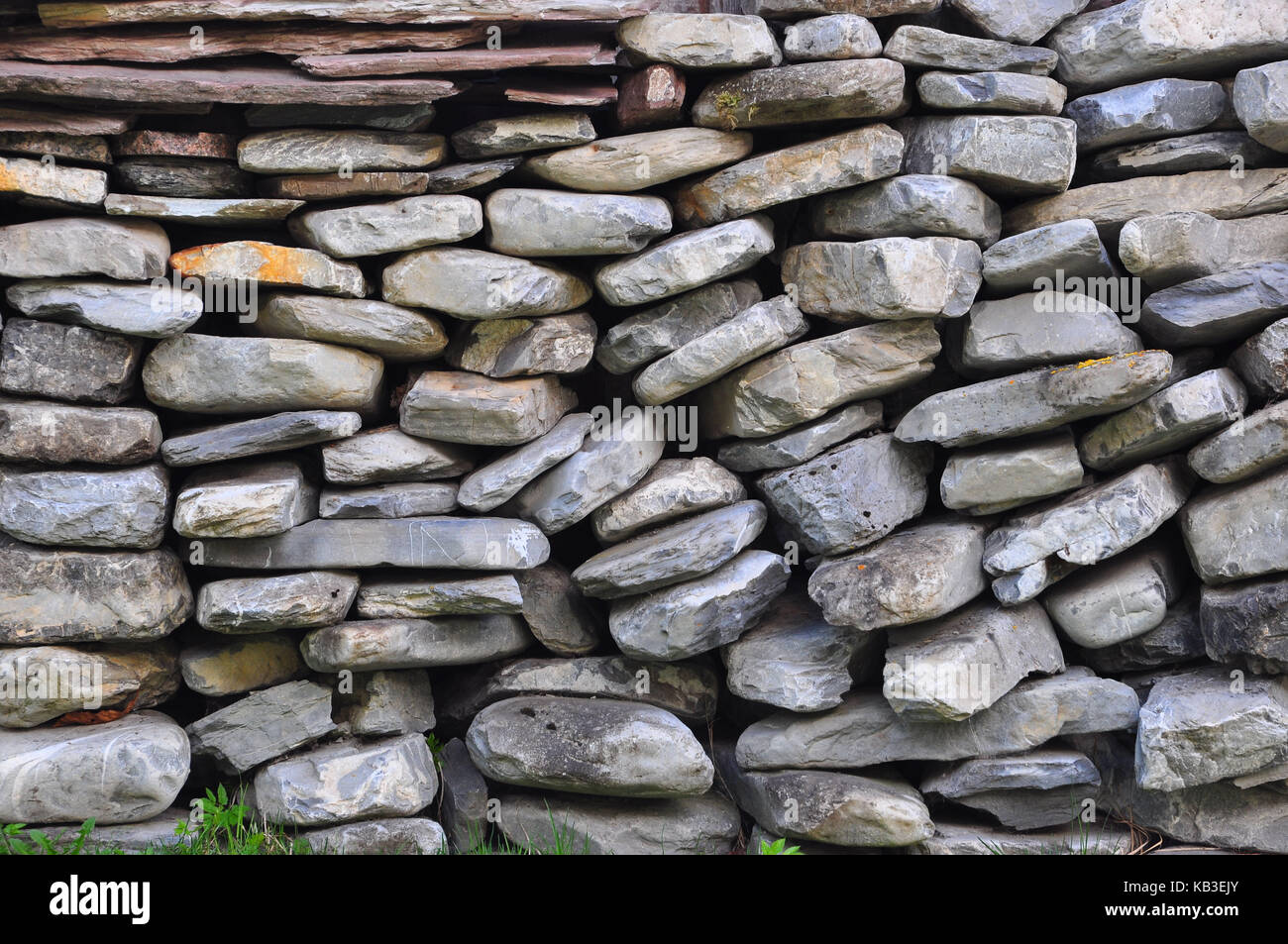 Stone wall, erratic blocks, stacked Stock Photo - Alamy