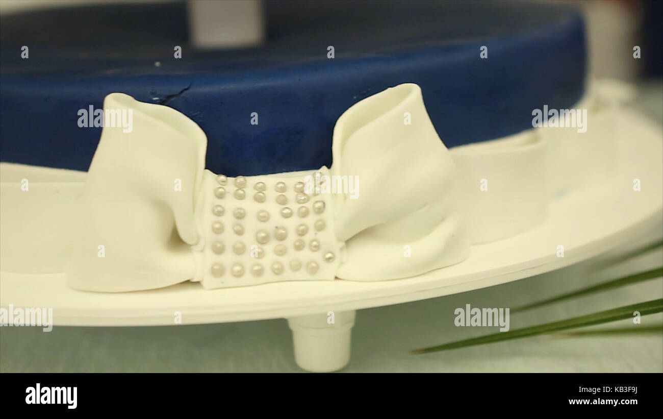 Multi level cake hi-res stock photography and images - Alamy