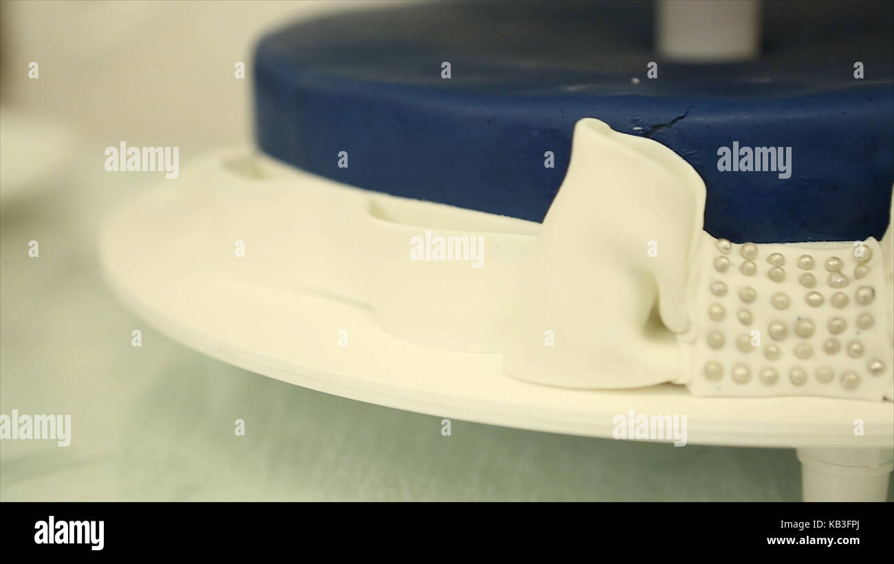 Multi level cake hi-res stock photography and images - Alamy