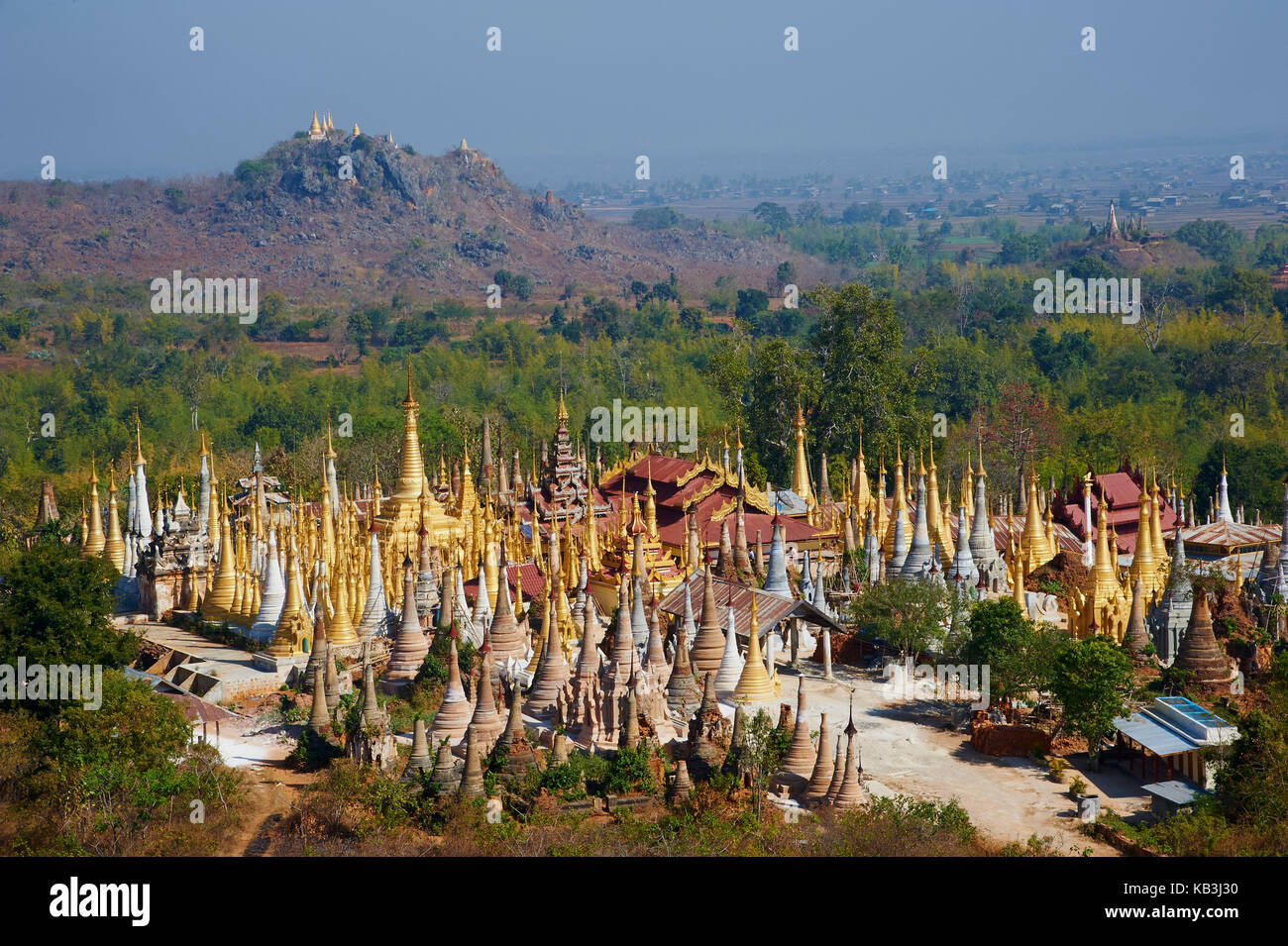 Shwe inn thein monastery hi-res stock photography and images - Alamy