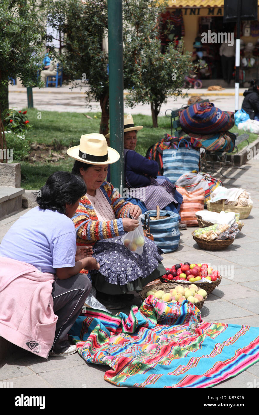 Peru, Ollantaytambo, Ollanta, street vendor Stock Photo - Alamy