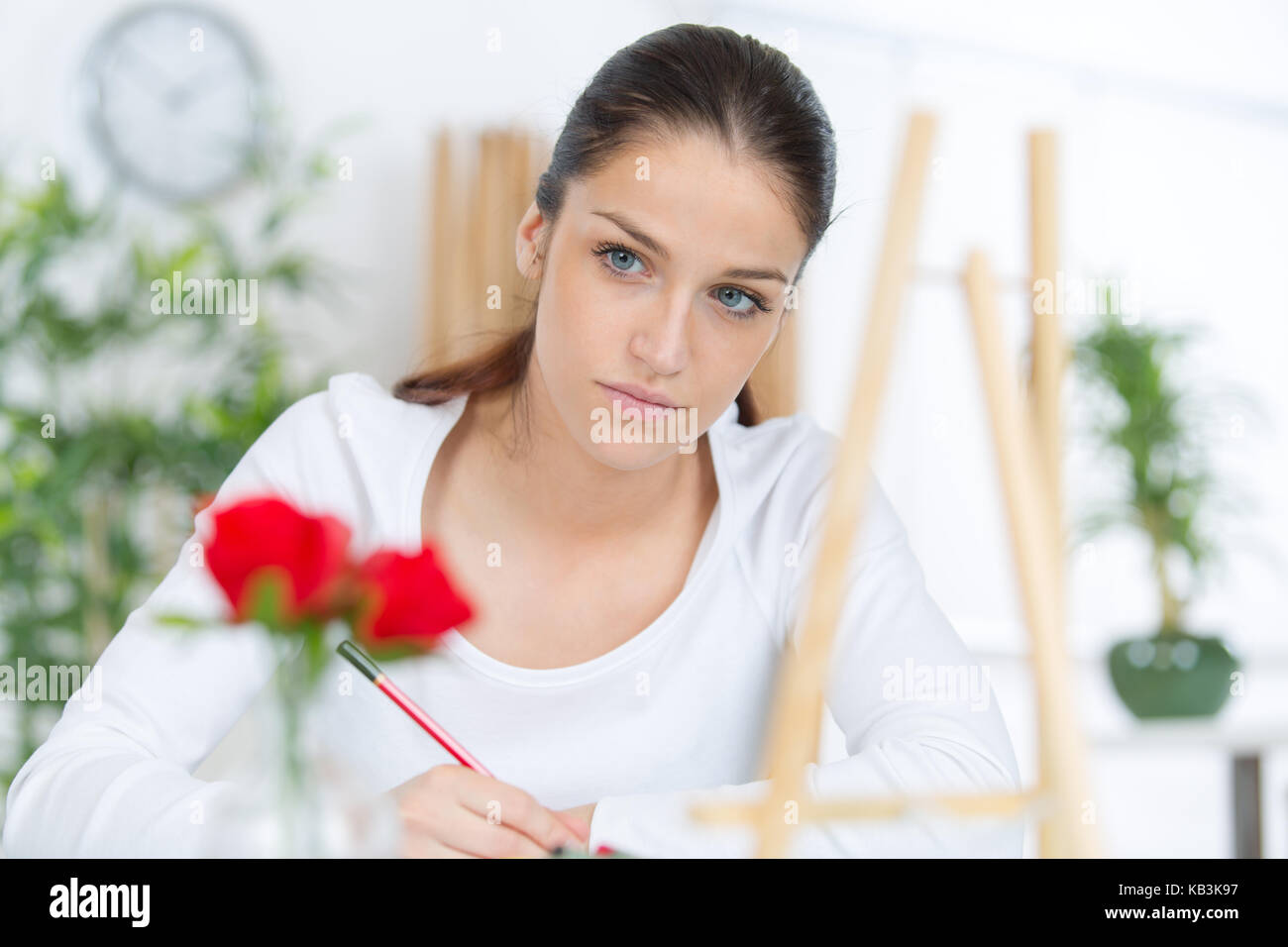 attractive female artist sketching Stock Photo - Alamy attractive female artist sketching Stock Photo - Alamy