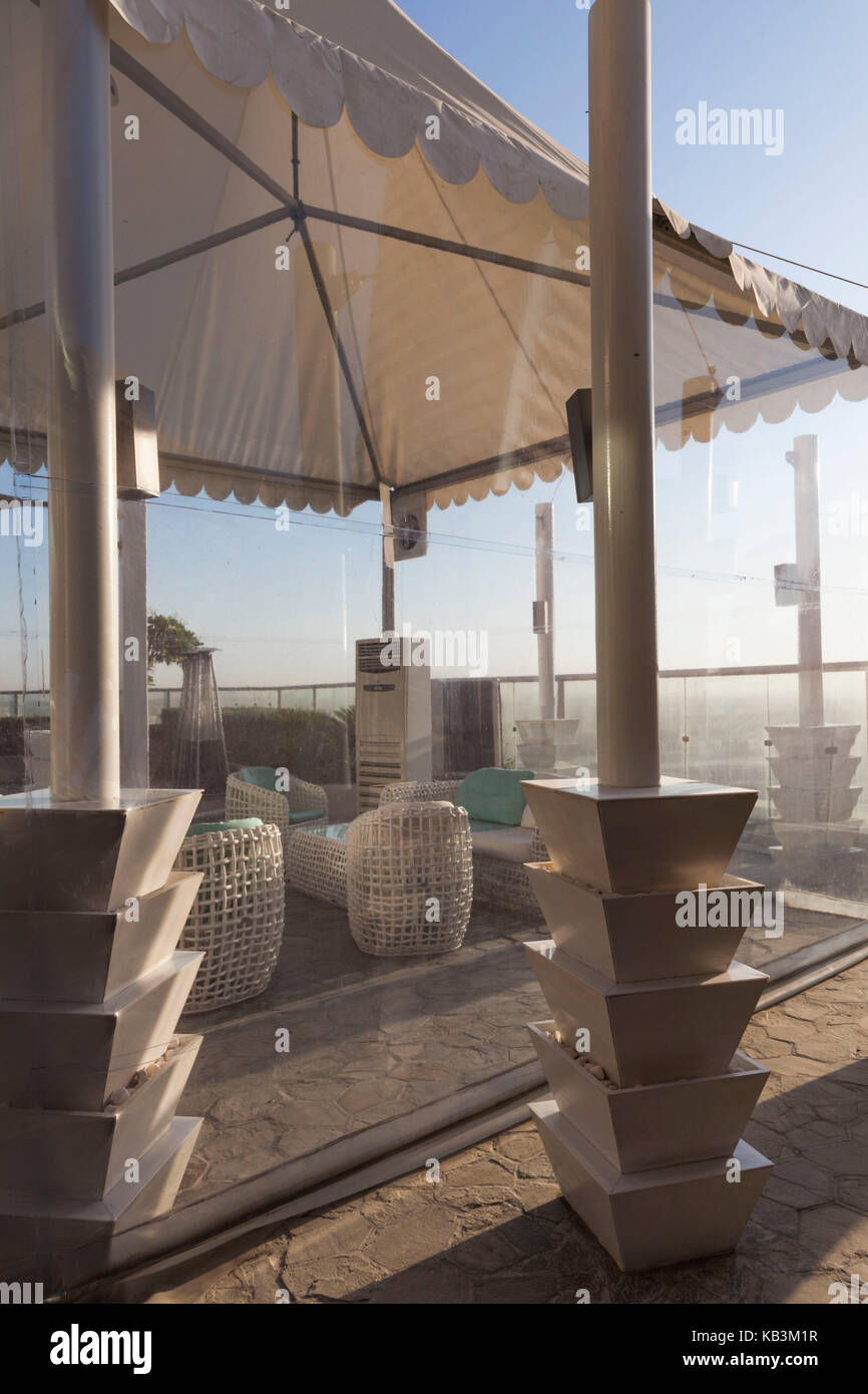 Hotel bar patio detail hi-res stock photography and images - Alamy
