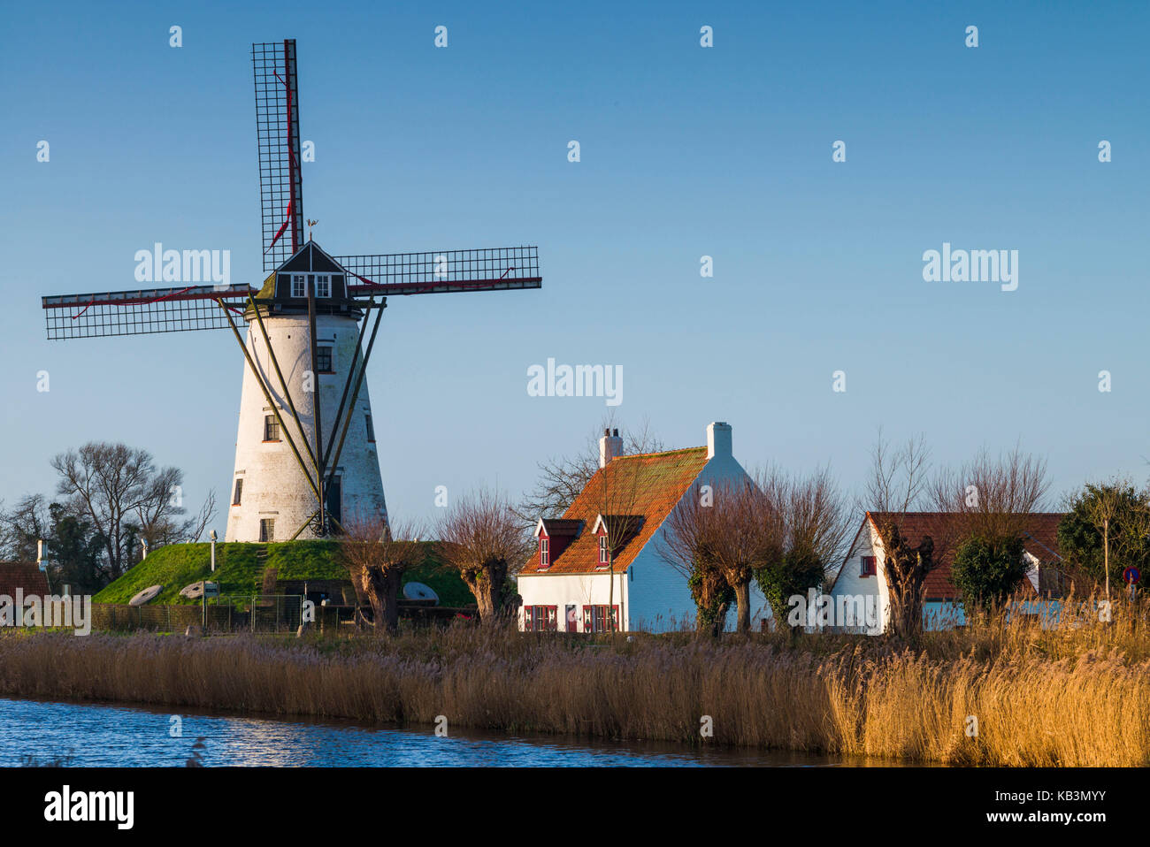 Damme and mill hi-res stock photography and images - Alamy