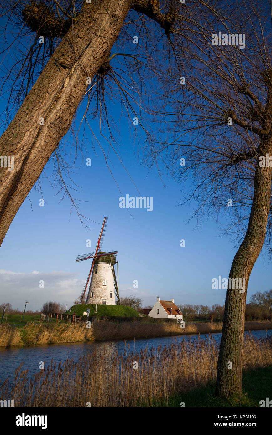 Old wind mill hi-res stock photography and images - Alamy