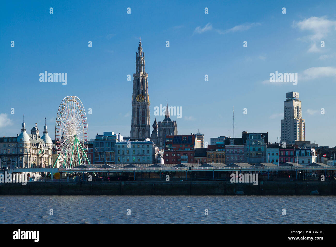 City skyine from the scheldt river hi-res stock photography and images ...