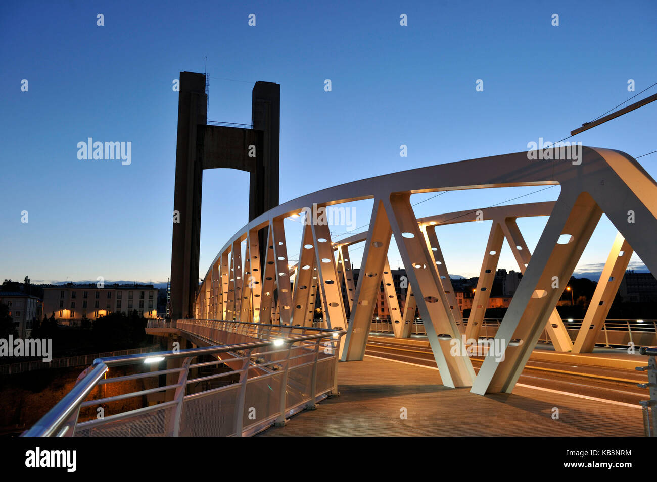 Recouvrance bridge is a raising bridge which crosses penfeld hi-res ...