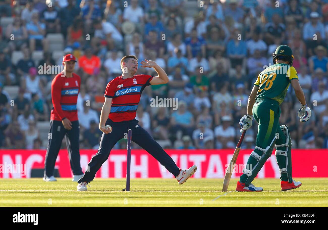 Cricketer Mason Crane High Resolution Stock Photography and Images - Alamy