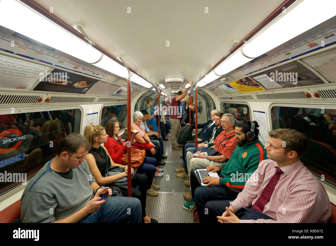 Subway train hi-res stock photography and images - Alamy