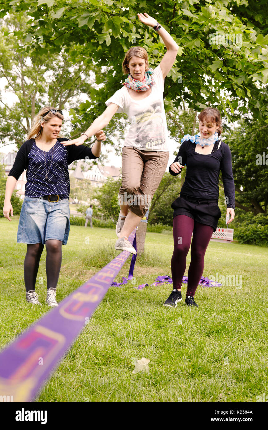 Slacklining hi-res stock photography and images - Alamy