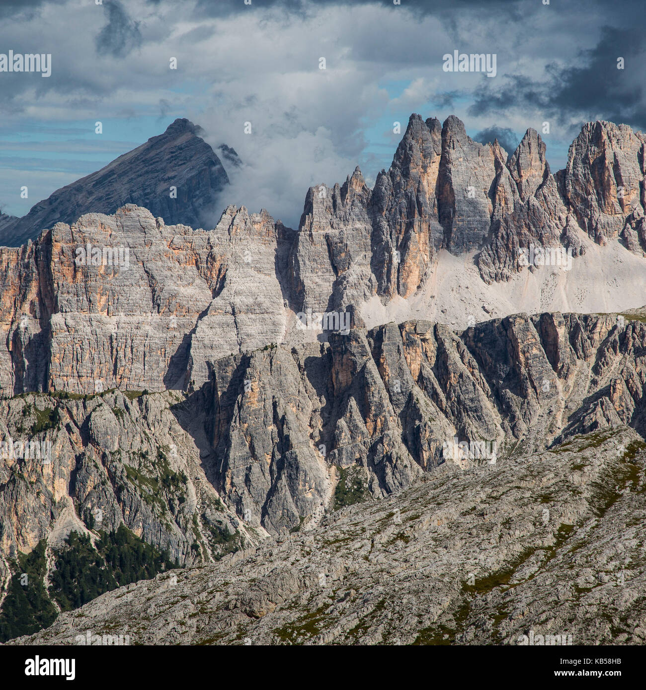 Europe, Italy, Alps, Dolomites, Mountains, Croda da Lago, Formin, View ...