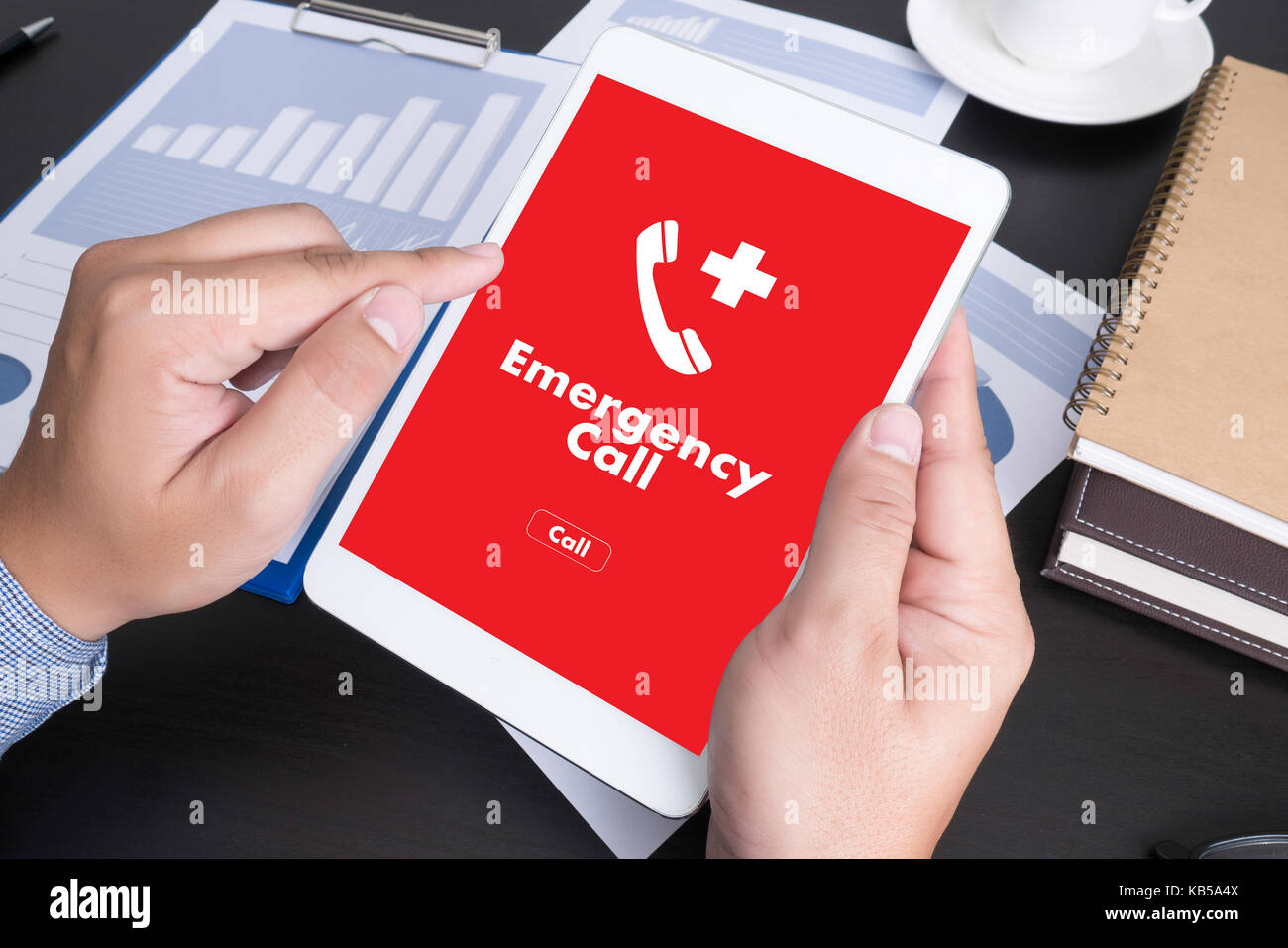 Emergency Call Center Service Urgent Accidental Hotline medical service ...