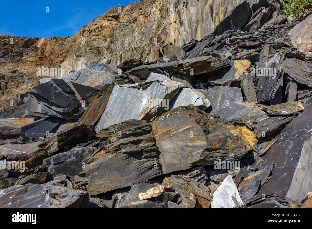 Open pit mine wall collapse hi-res stock photography and images - Alamy