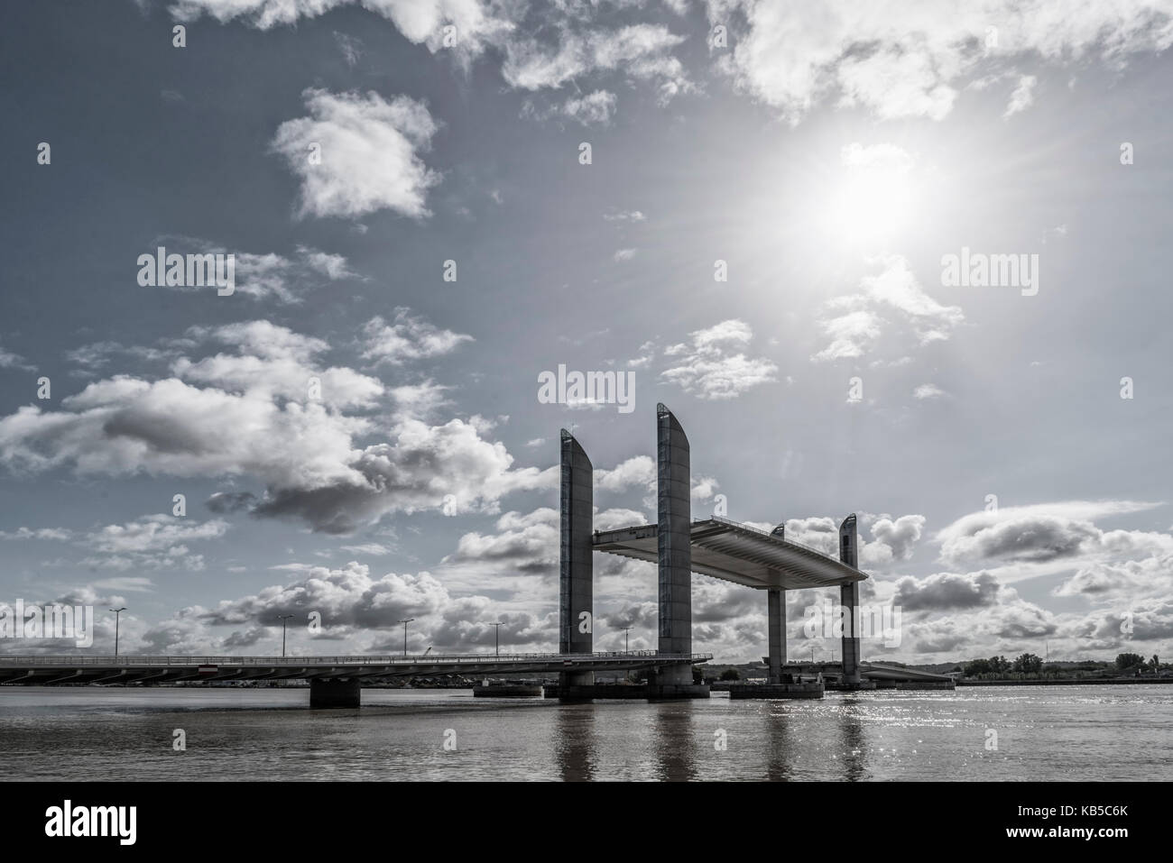 Pont Jacques Chaban Delmas, highest lift bridge in europe, Bordeaux ...
