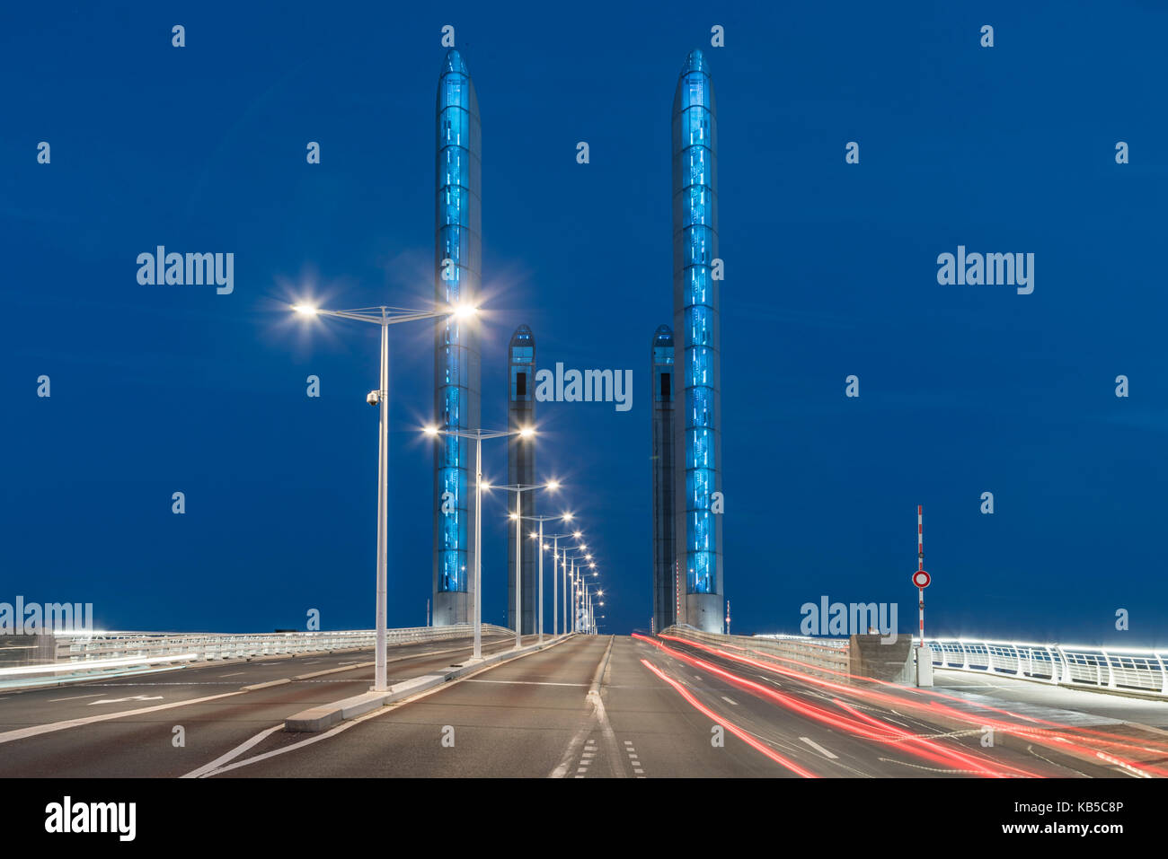 Highest bridge in the world hi-res stock photography and images - Alamy