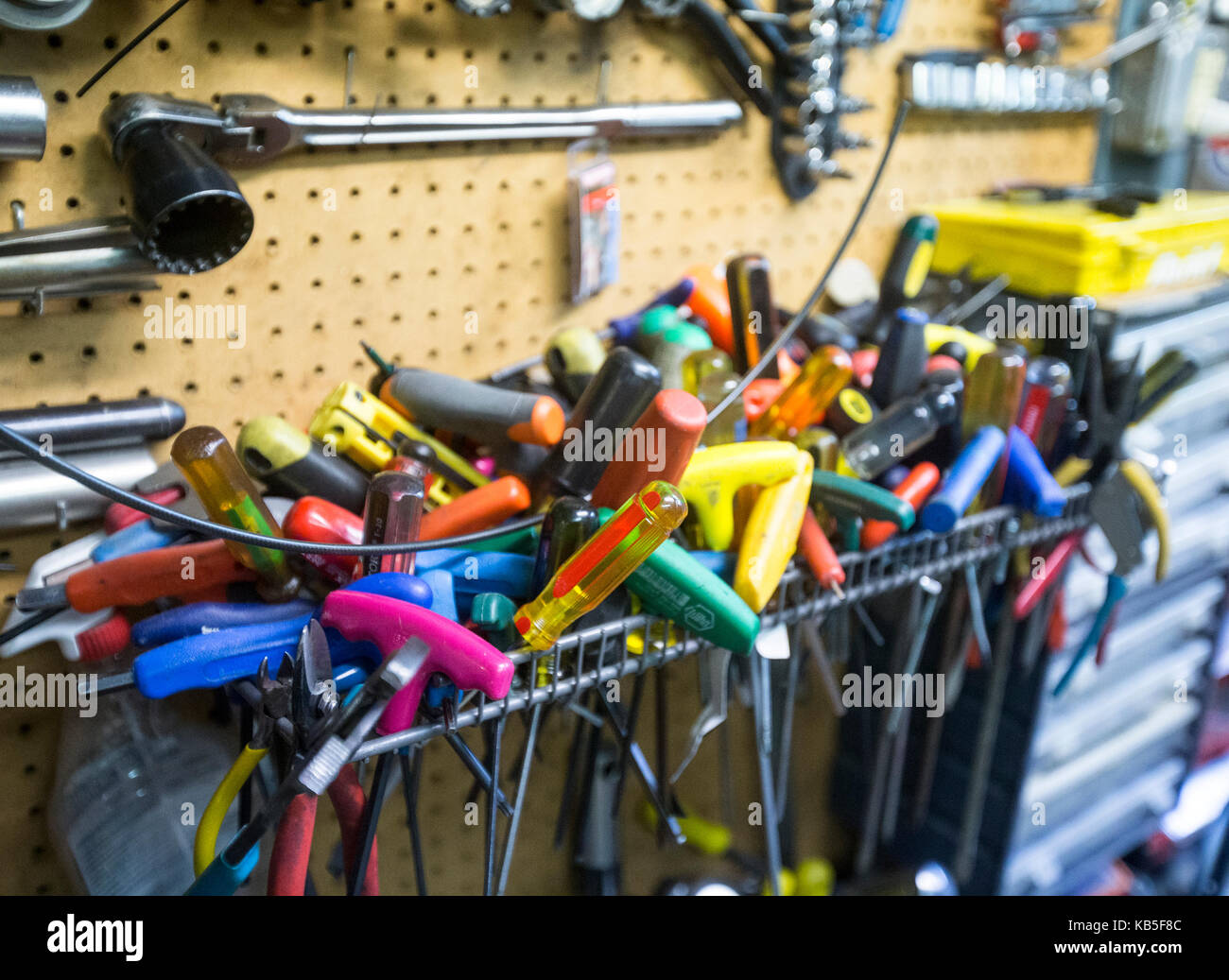 Bike shop tools hi-res stock photography and images - Alamy